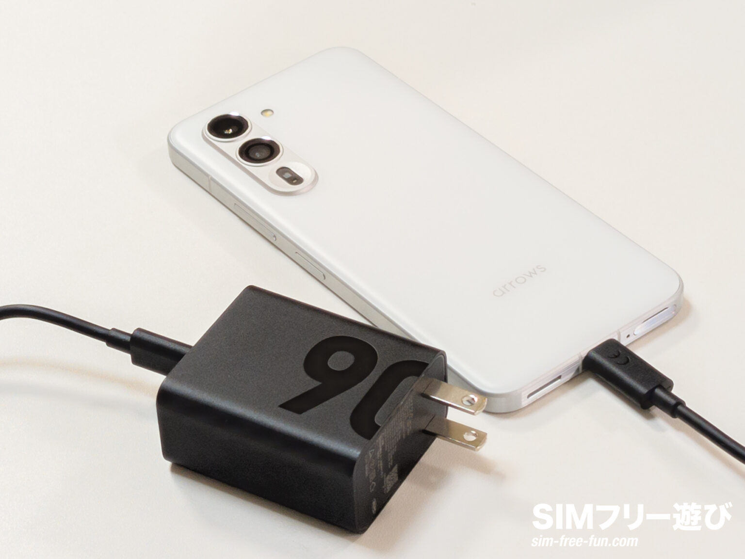 arrows Alphaの電池持ち、バッテリー、充電周りをレビュー！ | SIMフリー遊び